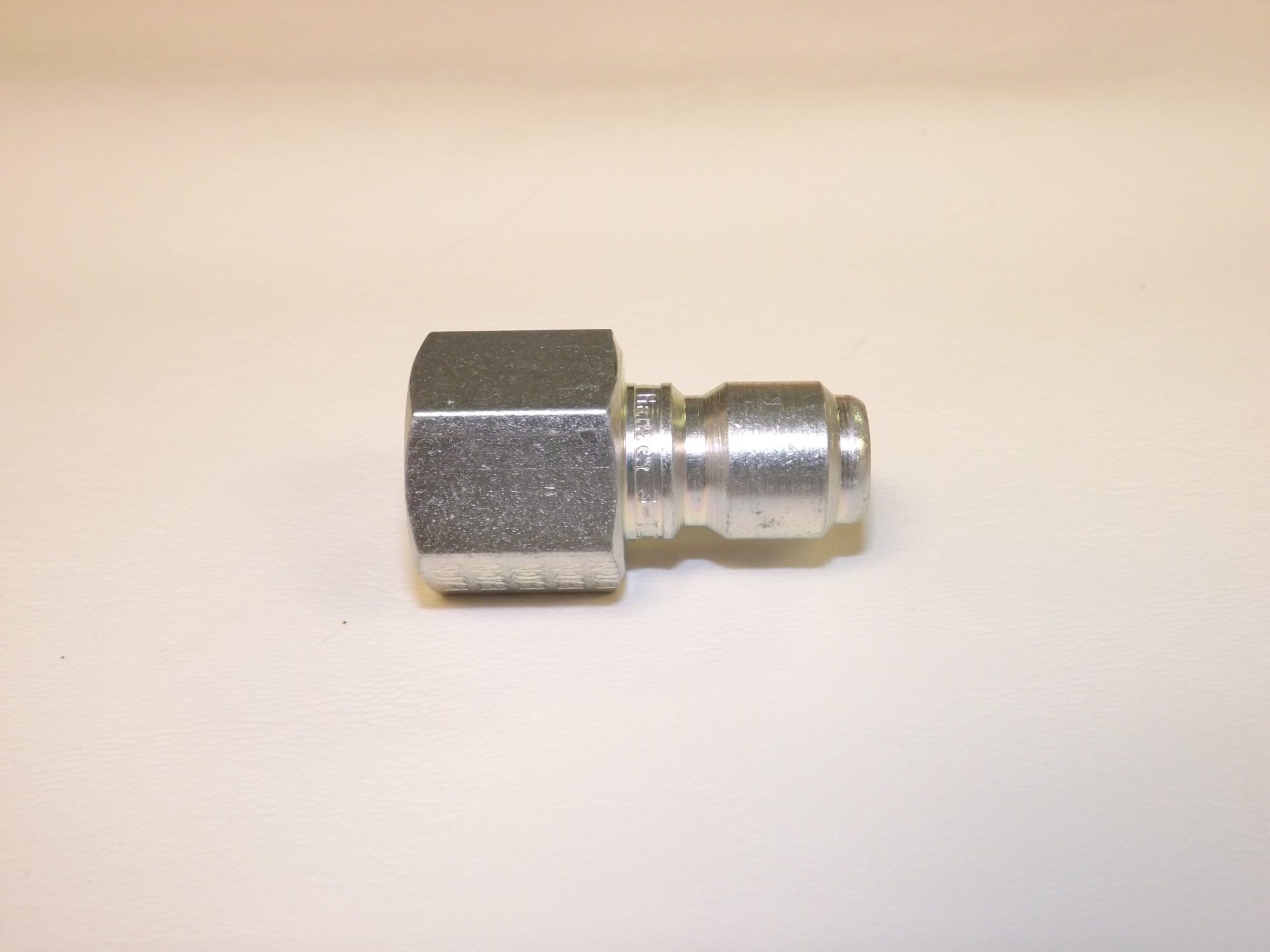 QC Plug 1/4"Fx1/4MQC | 87560360 | RJ Bowers Distributors